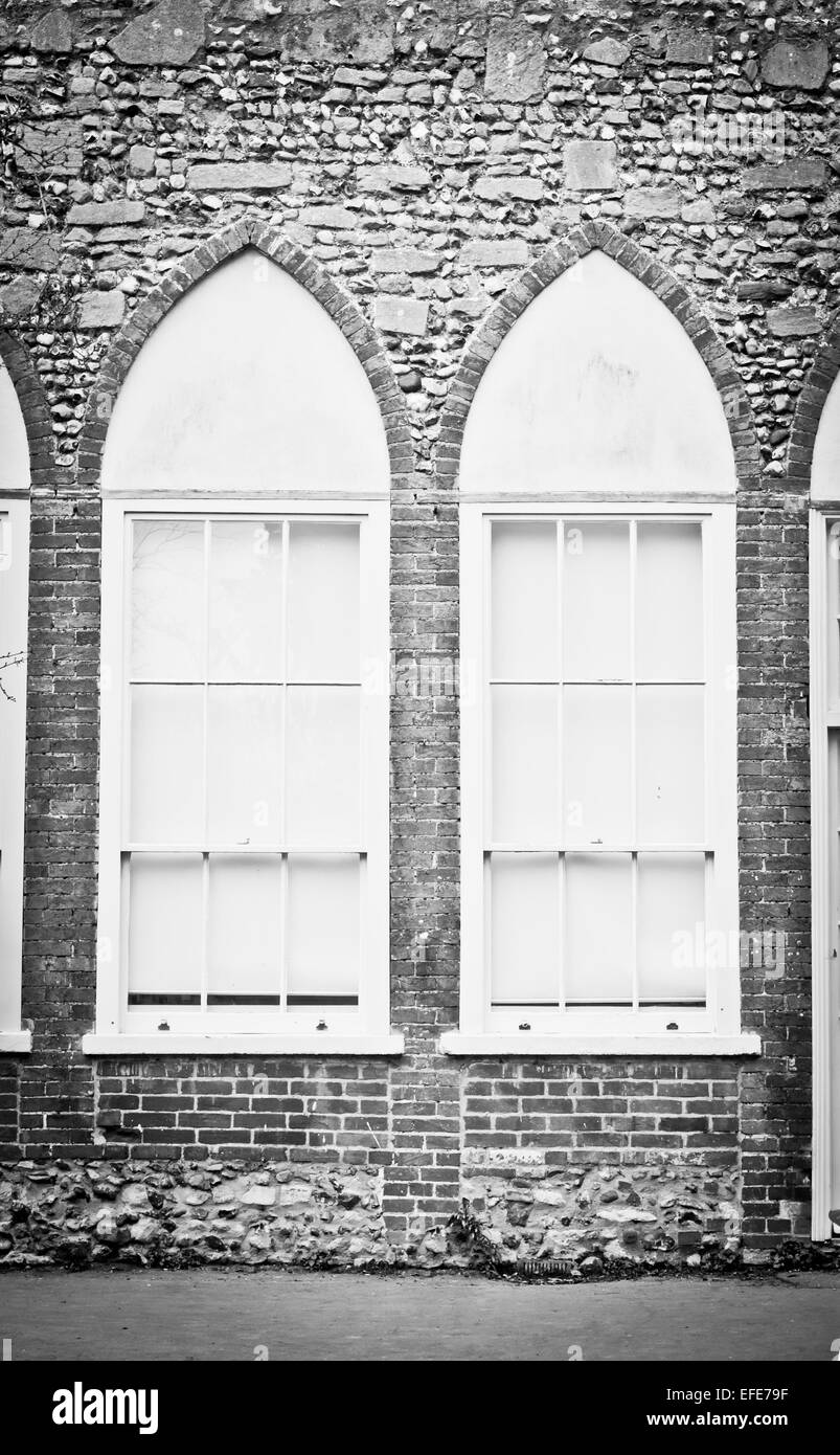 Arched window in gothic Black and White Stock Photos & Images - Alamy