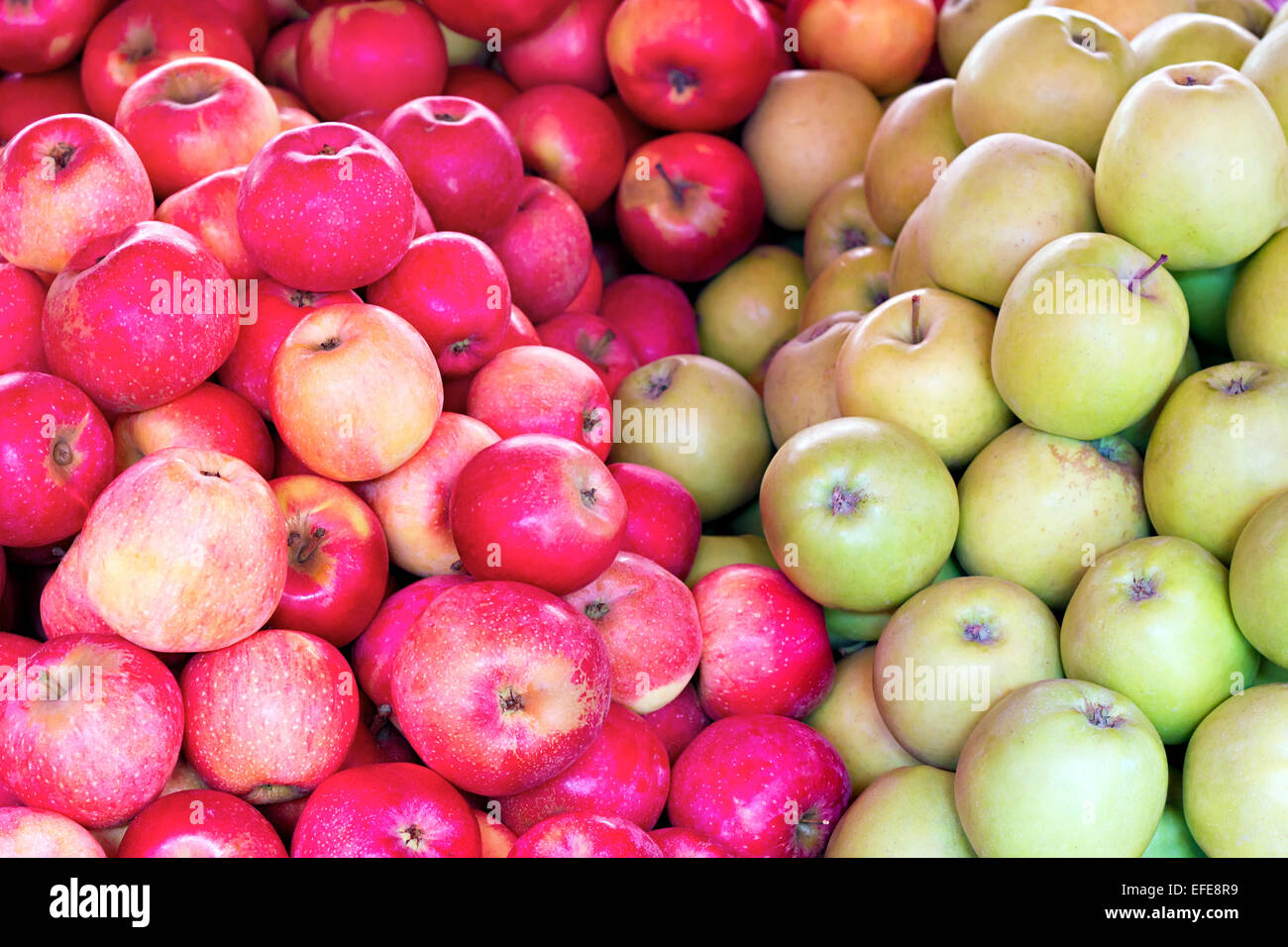 Many red apples green hi-res stock photography and images - Alamy