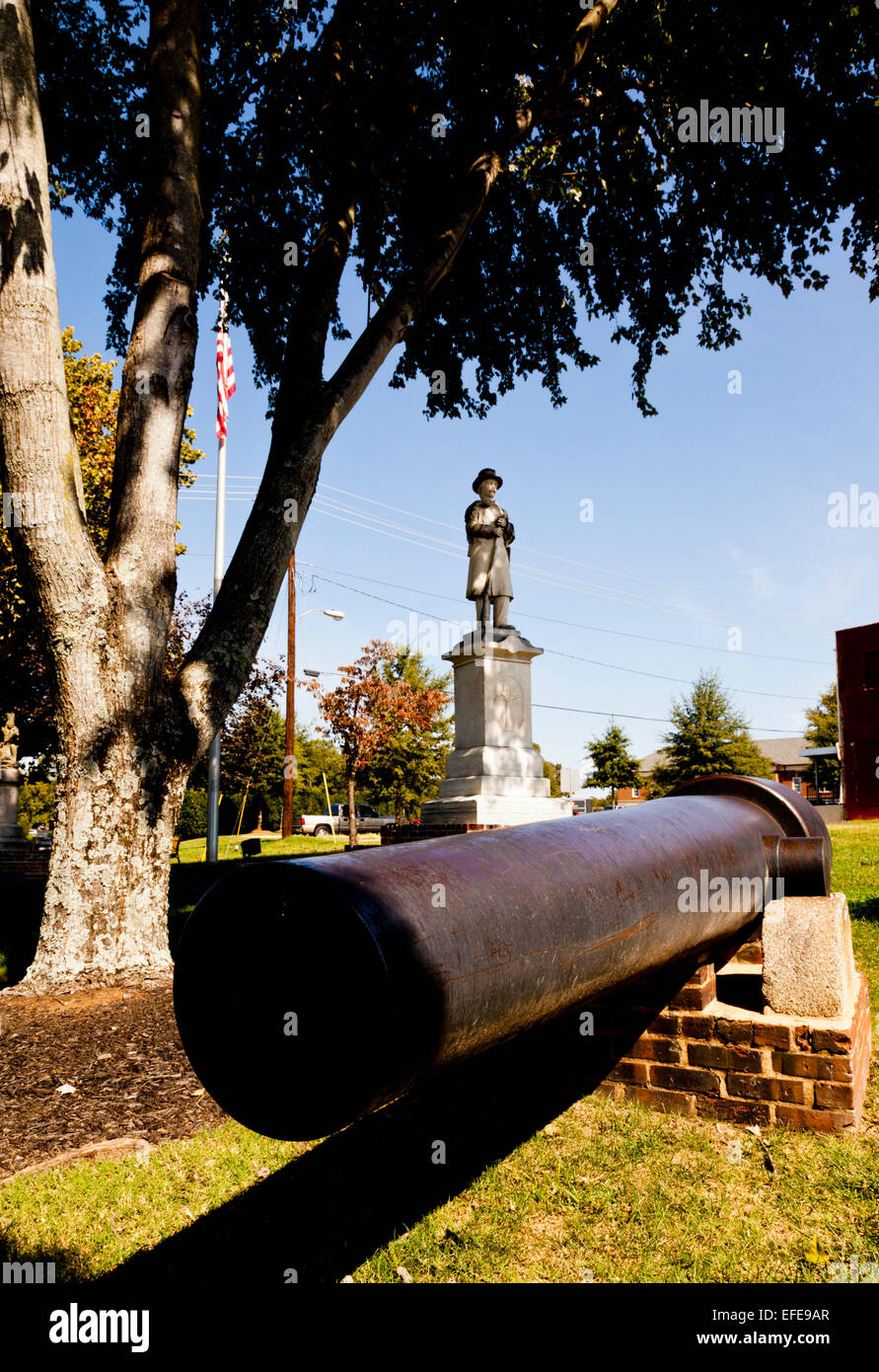 Cannon in Confederate Park Fort Mill South Carolina USA Stock Photo - Alamy