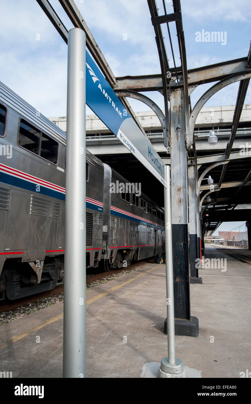 Houston railway station hi-res stock photography and images - Alamy