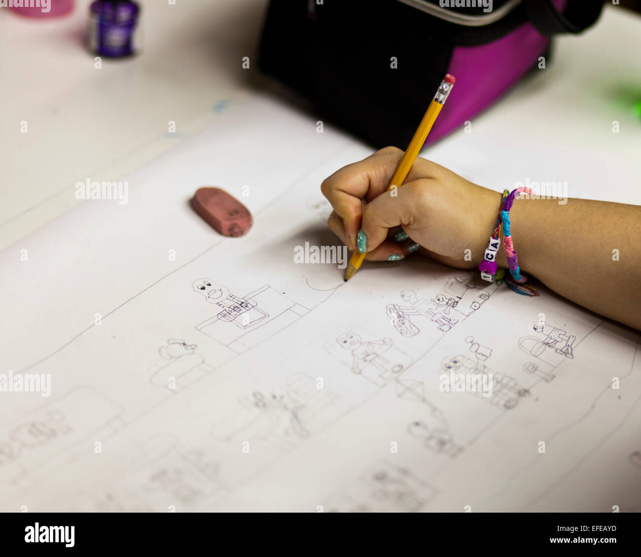 Close up of the hand of an artist as she draws Stock Photo - Alamy