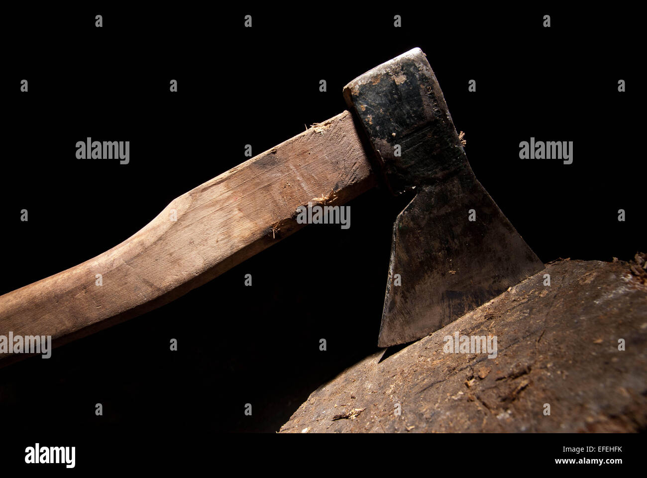 An axe hi-res stock photography and images - Alamy