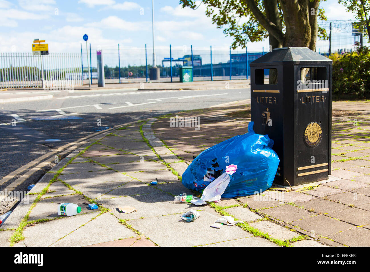 Overflow overflowing hi-res stock photography and images - Alamy
