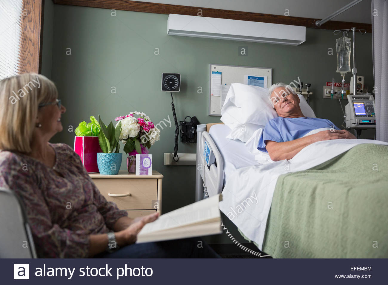 Hospital bed low angle hi-res stock photography and images - Alamy