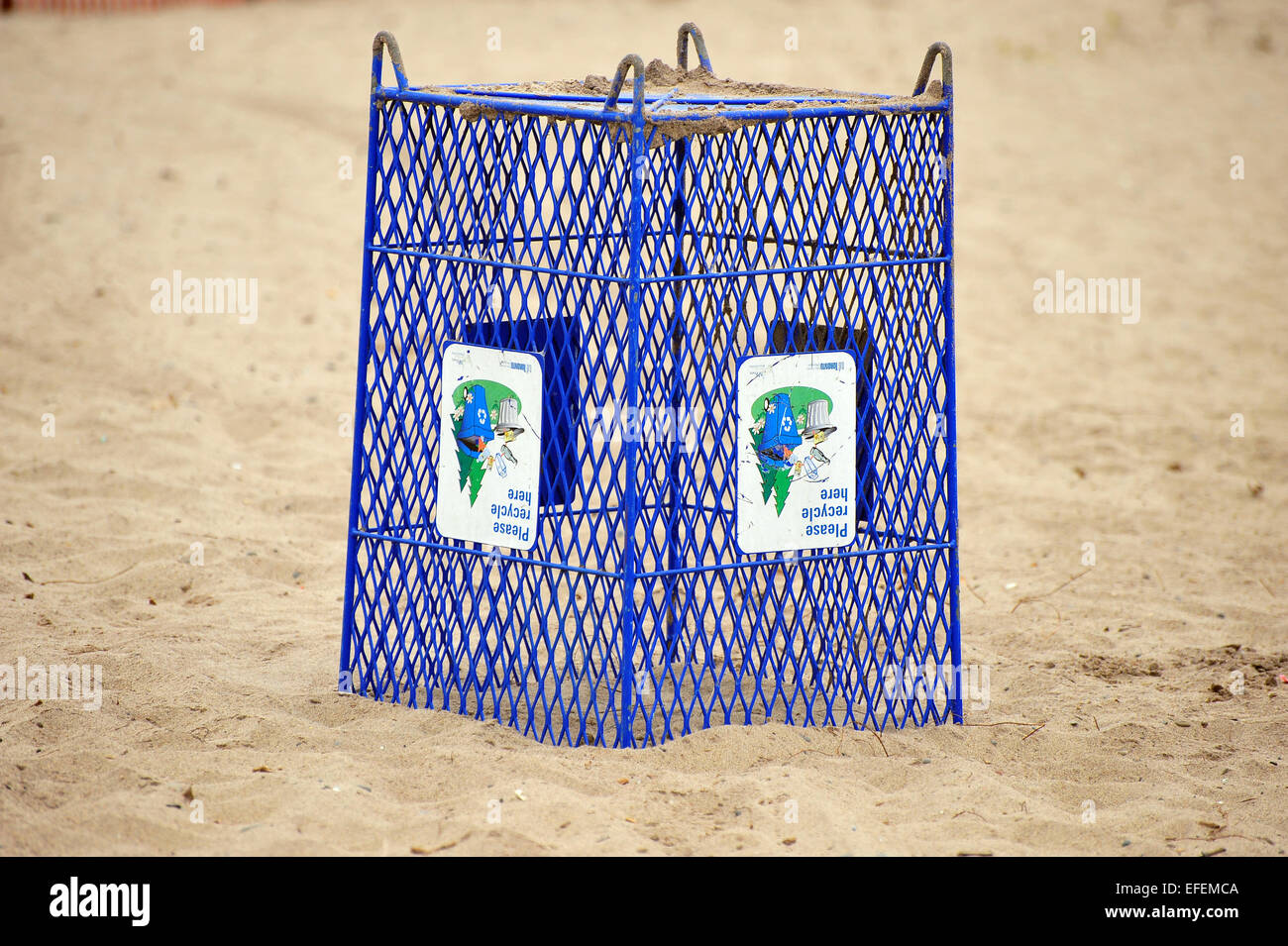 Blue bin hi-res stock photography and images - Alamy