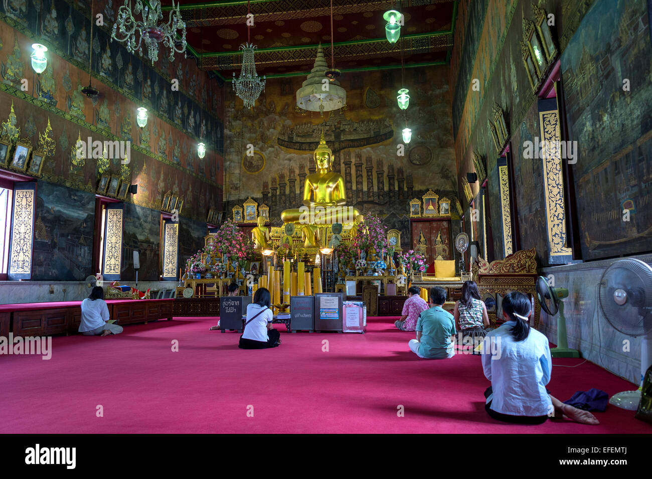 Wat rakhang kositaram bangkok hi-res stock photography and images - Alamy