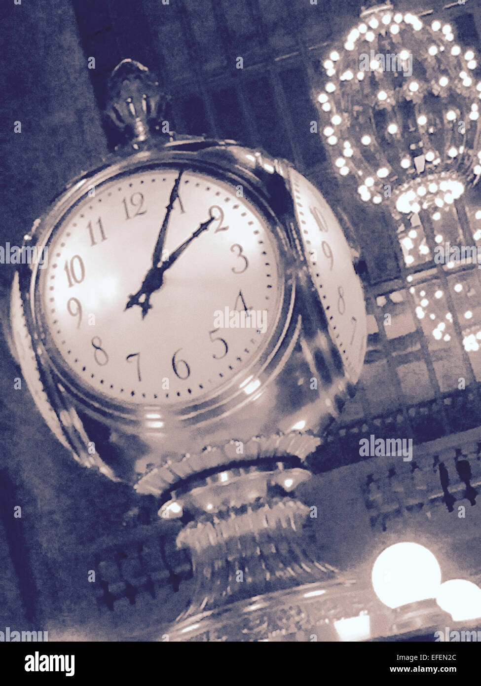 Information booth inside grand central station hi-res stock photography ...