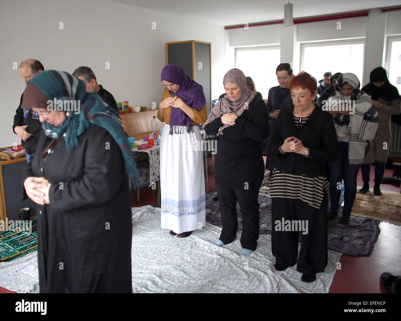 Muslim community association hi-res stock photography and images - Alamy