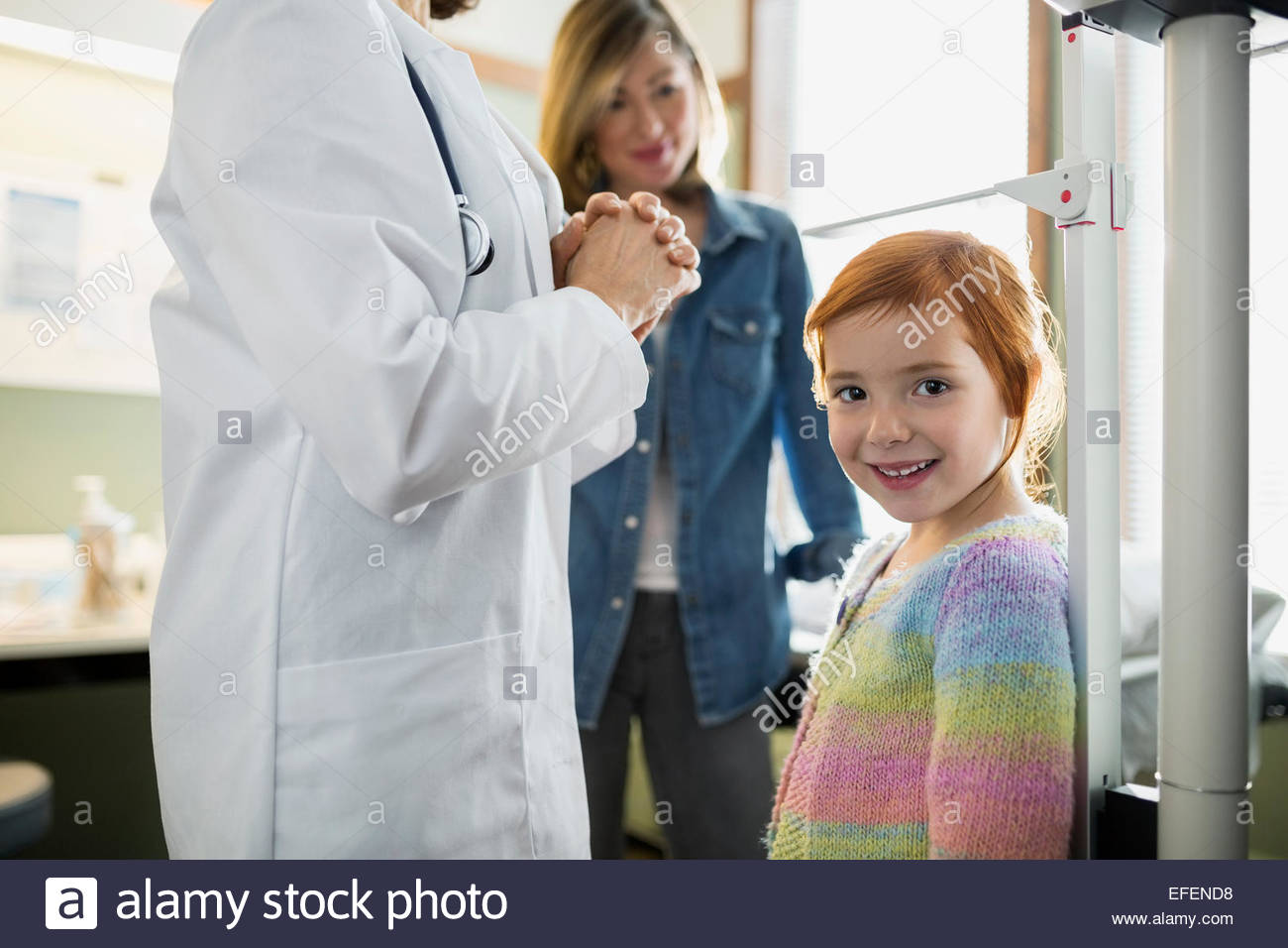 Checking height hi-res stock photography and images - Alamy