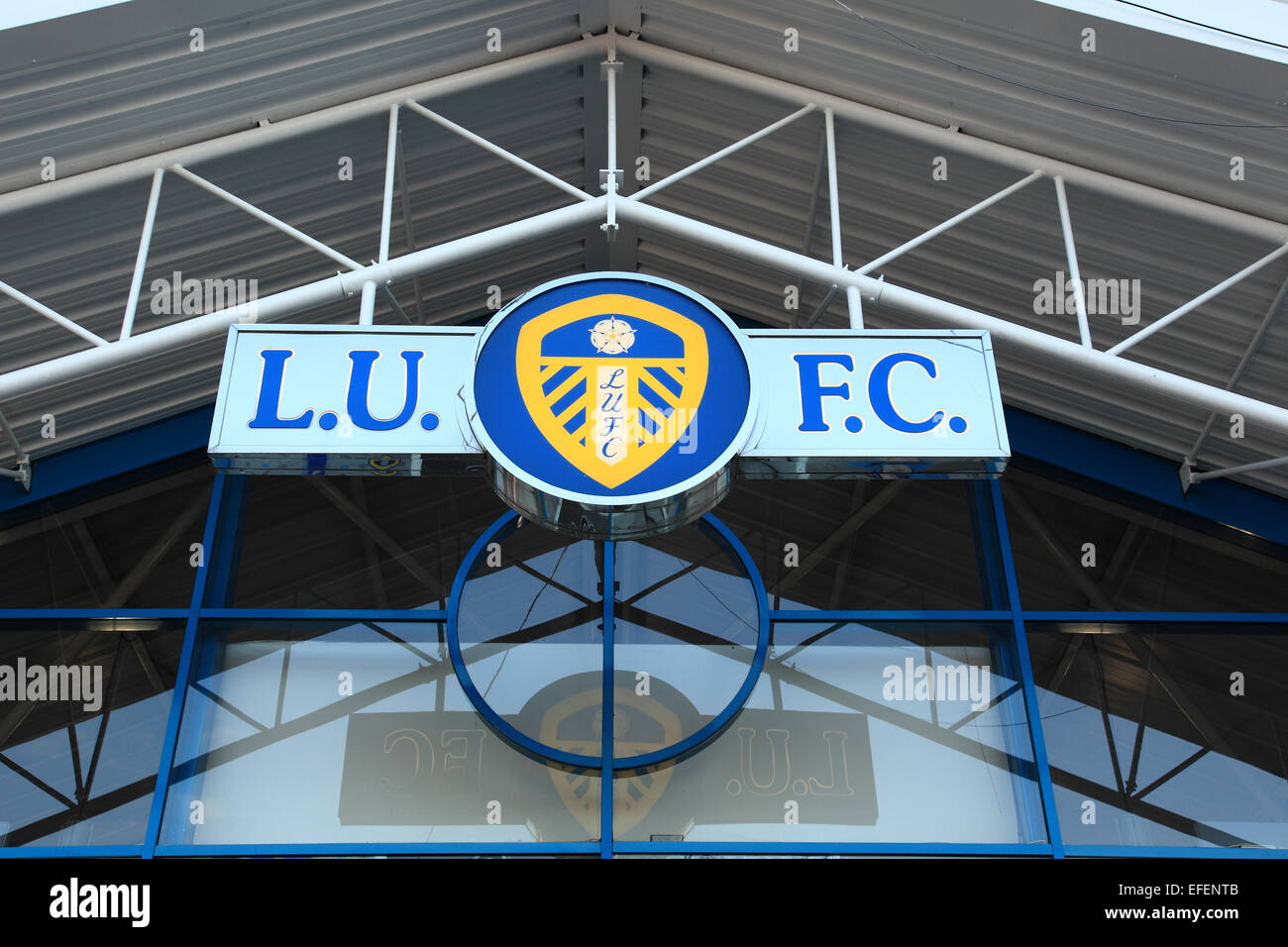 England football badge hi-res stock photography and images - Alamy