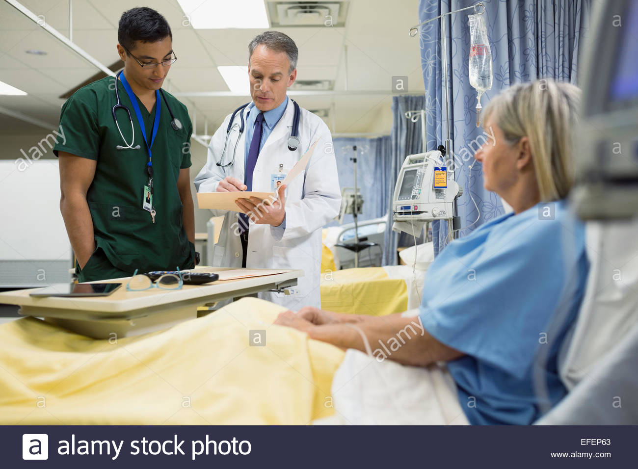 Sitting Up In Hospital Bed Stock Photos & Sitting Up In Hospital Bed ...