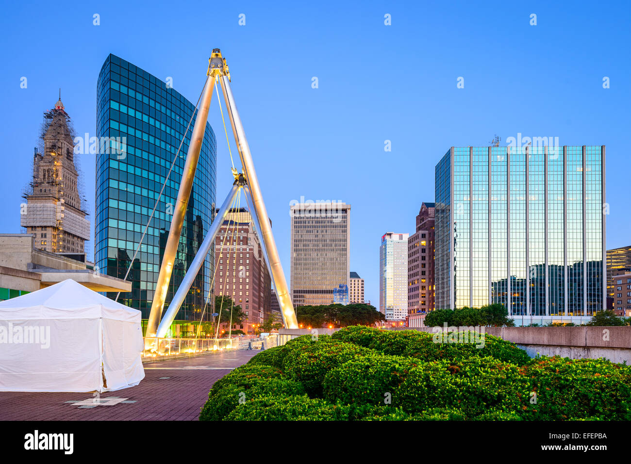 Hartford, Connecticut, USA skyline from Founders Bridge Stock Photo - Alamy