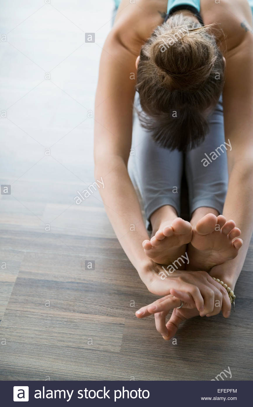 One leg forward bend hi-res stock photography and images - Alamy