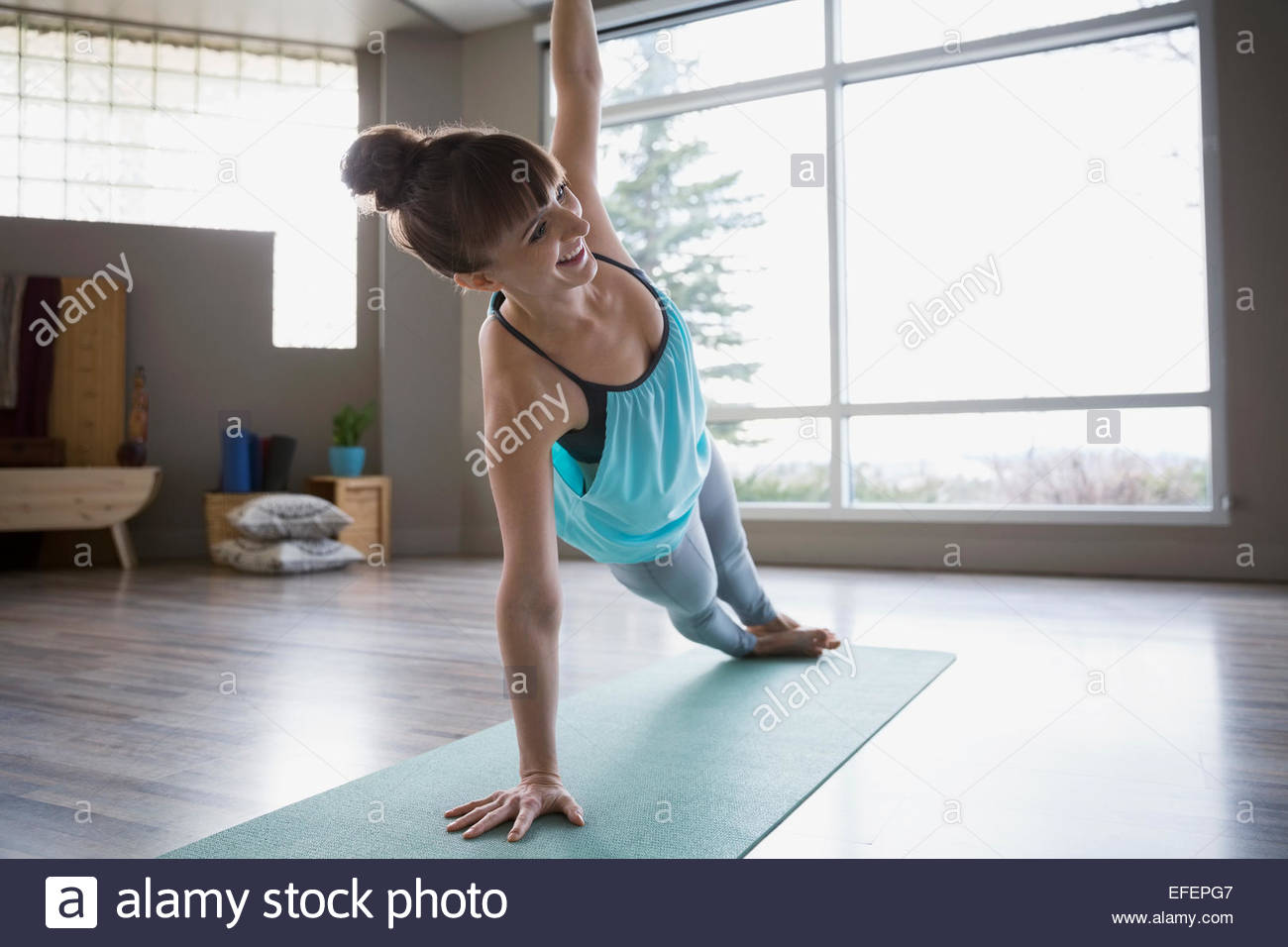 Full side pose hi-res stock photography and images - Alamy