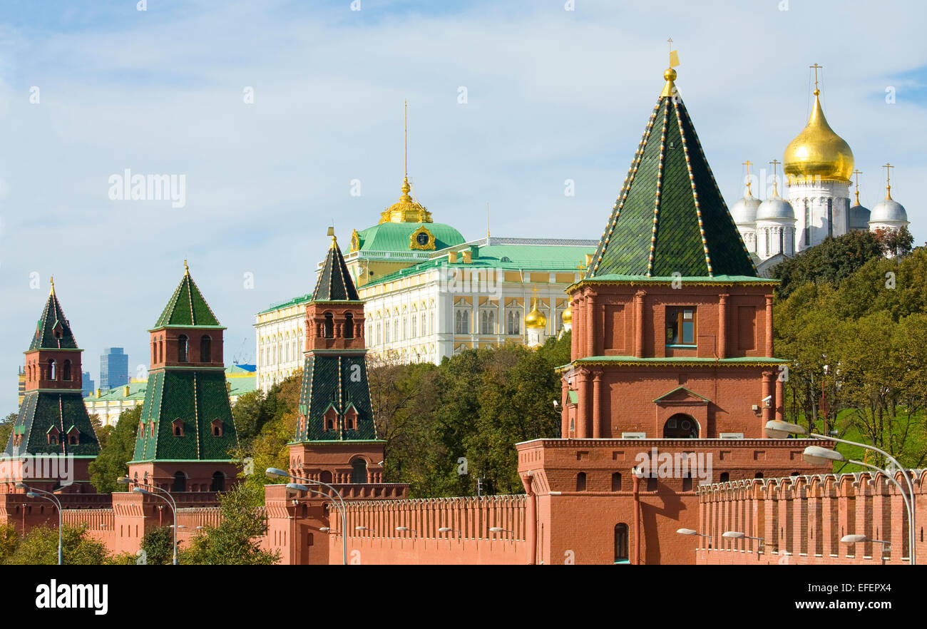 Towers of Kremlin fortress, Kremlin palace and cathedrals in Moscow ...