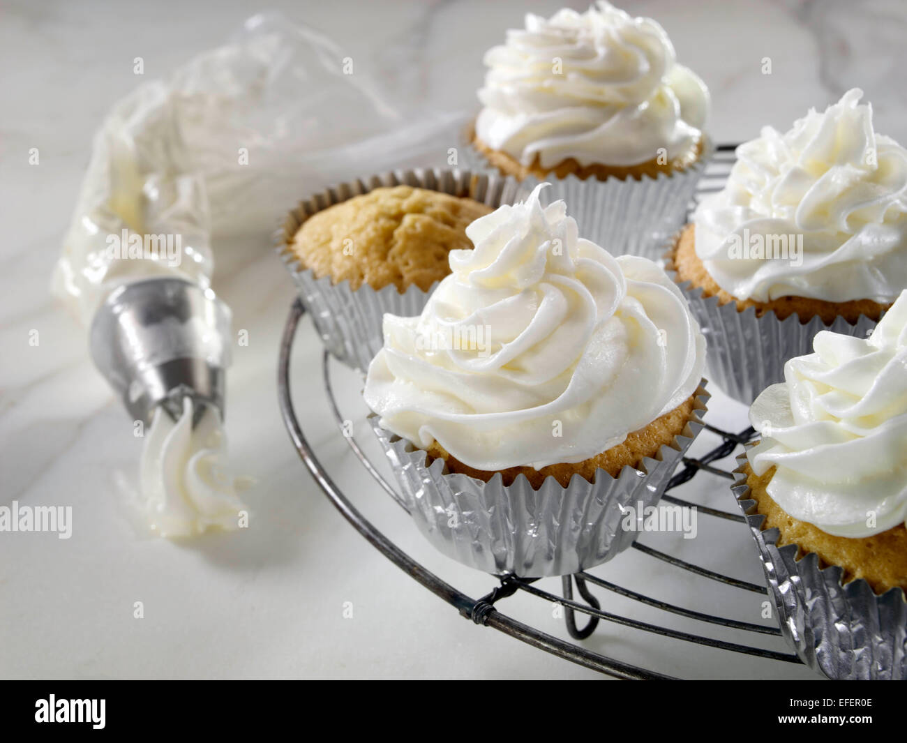 Piping nozzle hi-res stock photography and images - Alamy