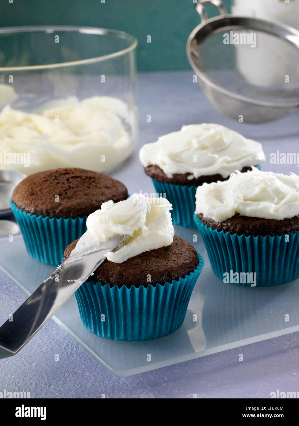 Stevia buttercream frosting on cupcakes Stock Photo - Alamy