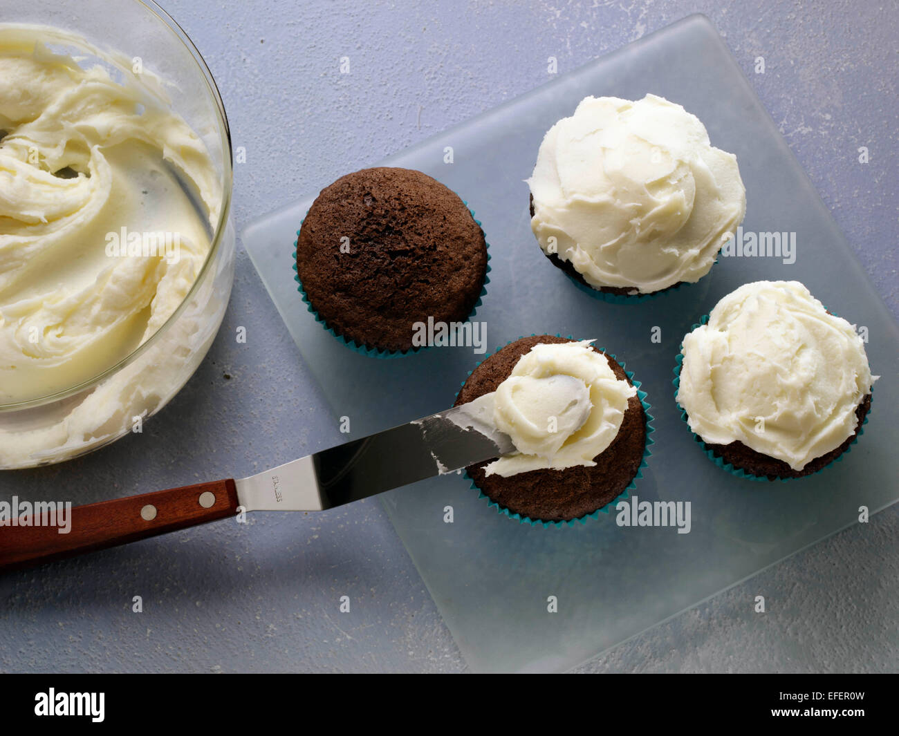 Stevia buttercream frosting on cupcakes Stock Photo - Alamy