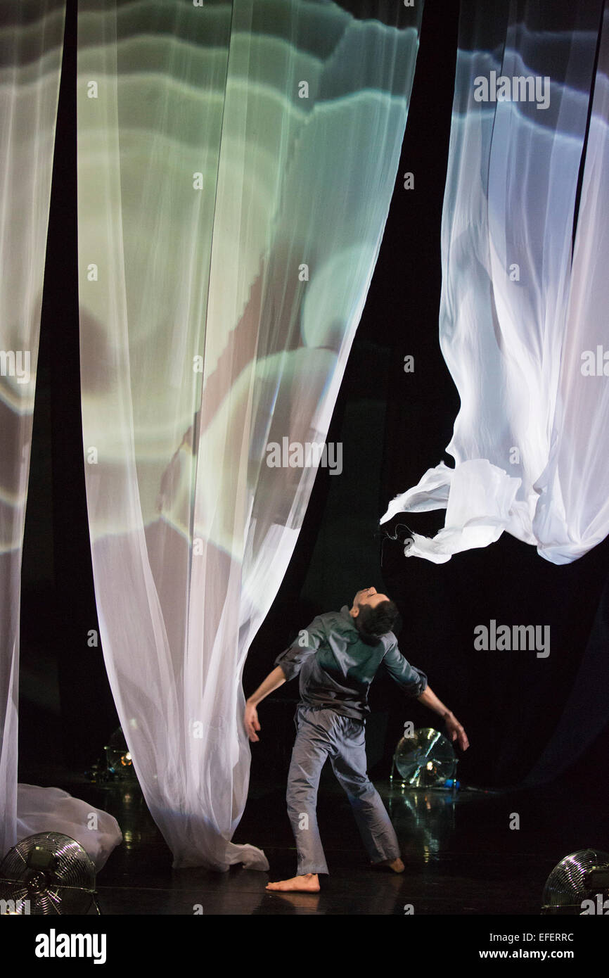 London Premiere of Aakash Odedra's new double bill at the Linbury ...