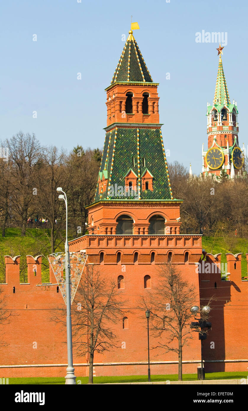 Moscow, Towers of Kremlin fortress Stock Photo - Alamy