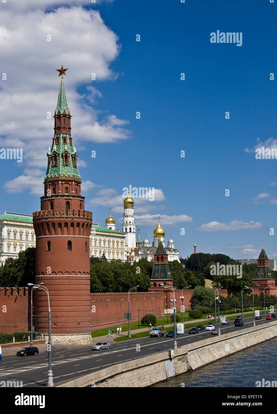 Moscow, Kremlin fortress with cathedrals, view from river Stock Photo ...