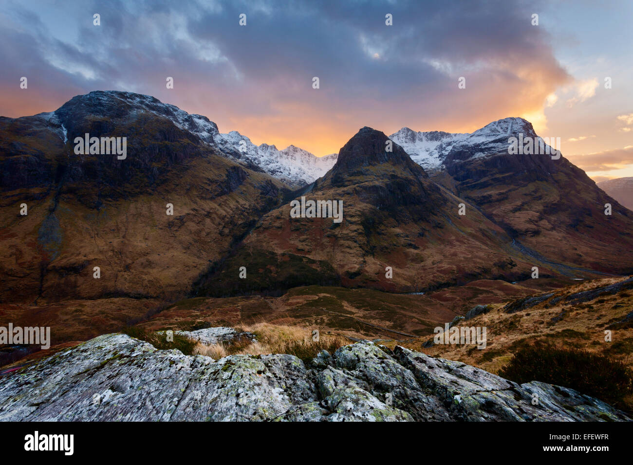 Three sisters in glencoe scotland hi-res stock photography and images ...