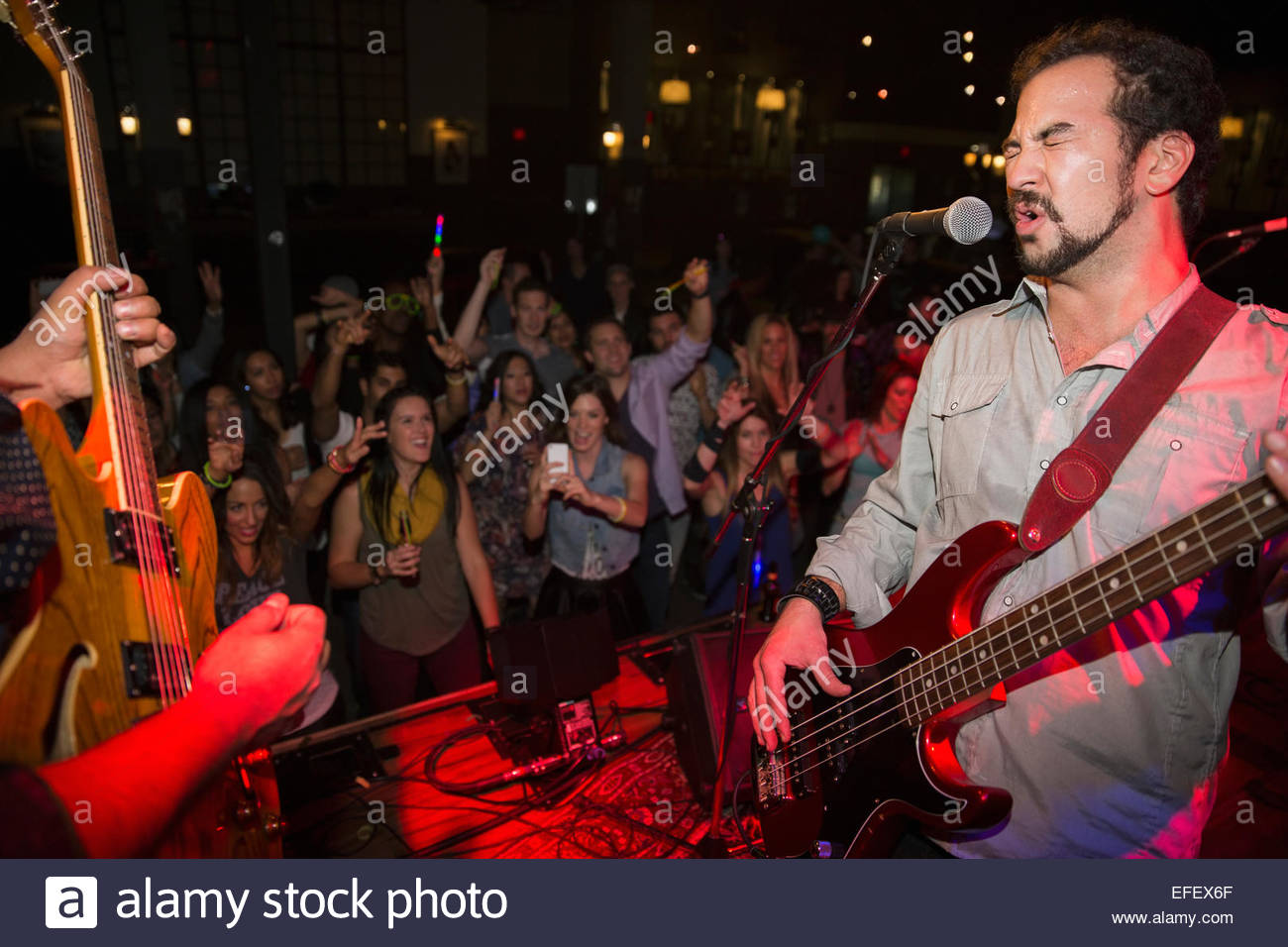 Indian music concert on stage hi-res stock photography and images - Alamy
