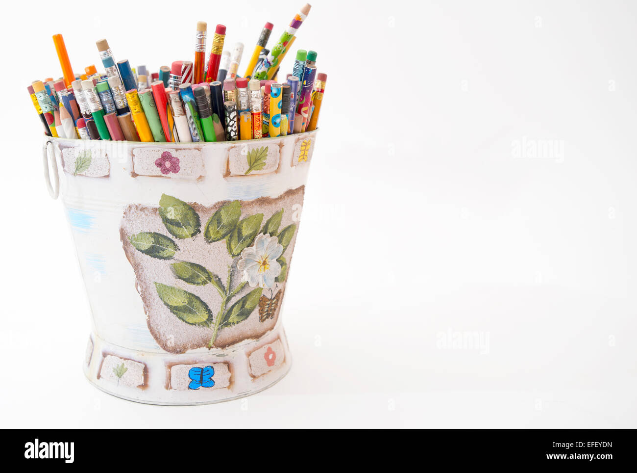 Galvanized metal bucket hi-res stock photography and images - Alamy