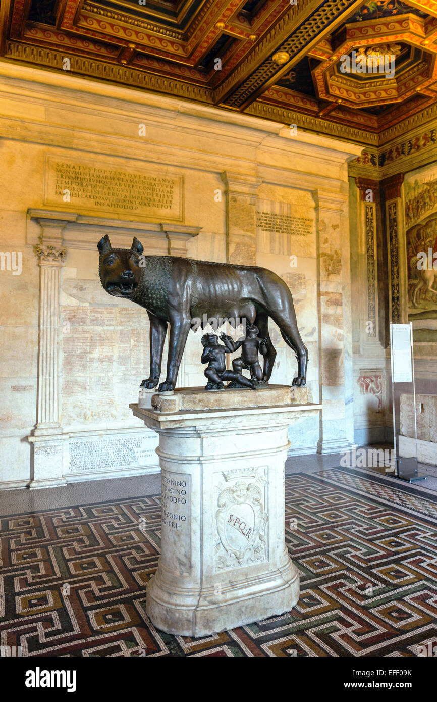 Statue de rome romulus remus hi-res stock photography and images - Alamy