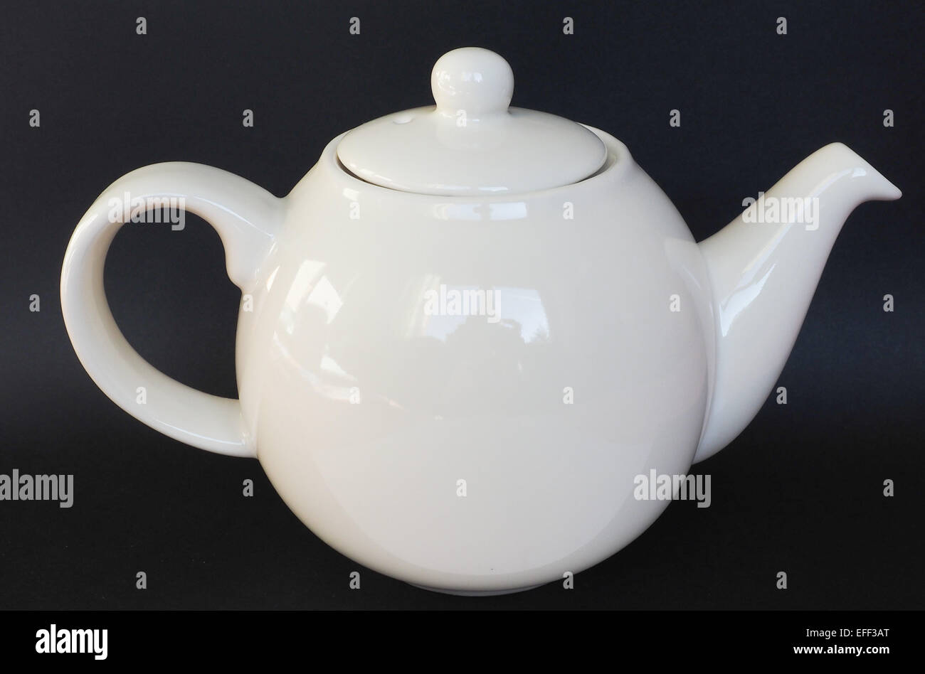 White ceramic teapot for tea Stock Photo - Alamy