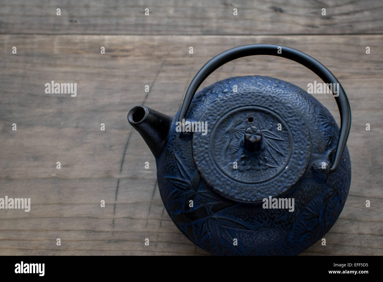 Blue Cast Iron Oriental Tea Pot Stock Photo - Alamy