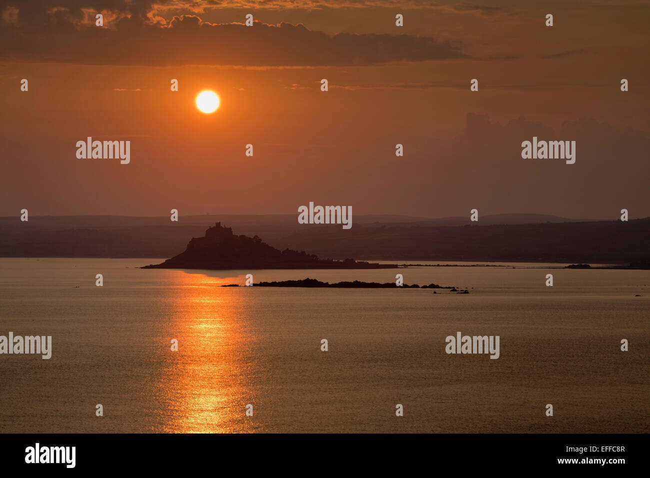 St michaels mount at sunset hi-res stock photography and images - Alamy