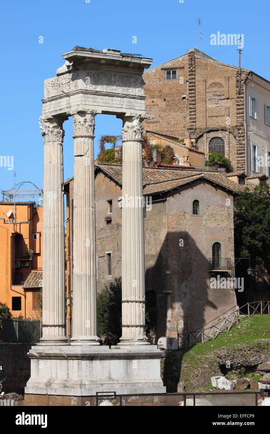 Urban scene in rome hi-res stock photography and images - Alamy