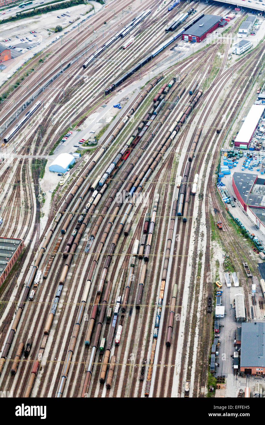 Train shunting cars hi-res stock photography and images - Alamy