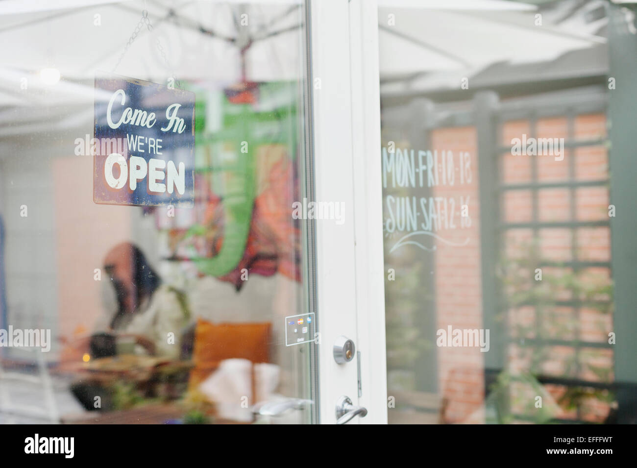 Doors open entrance hi-res stock photography and images - Alamy