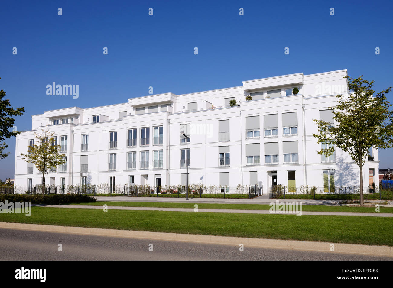 Germany, North Rhine-Westphalia, Cologne, newly built multi-family ...