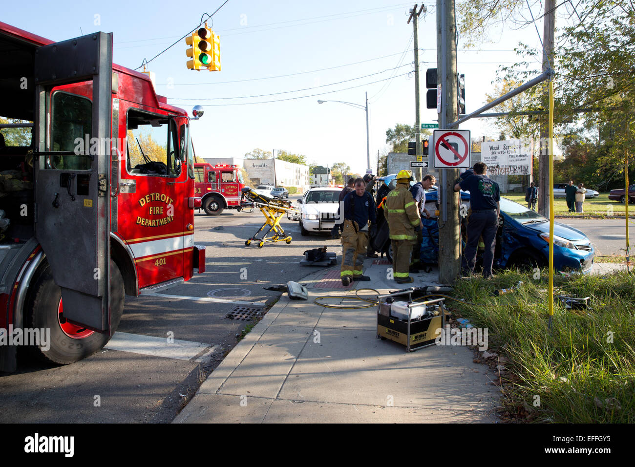 DFD firefighters in action, Detroit, Michigan, USA, October 2014 Stock ...