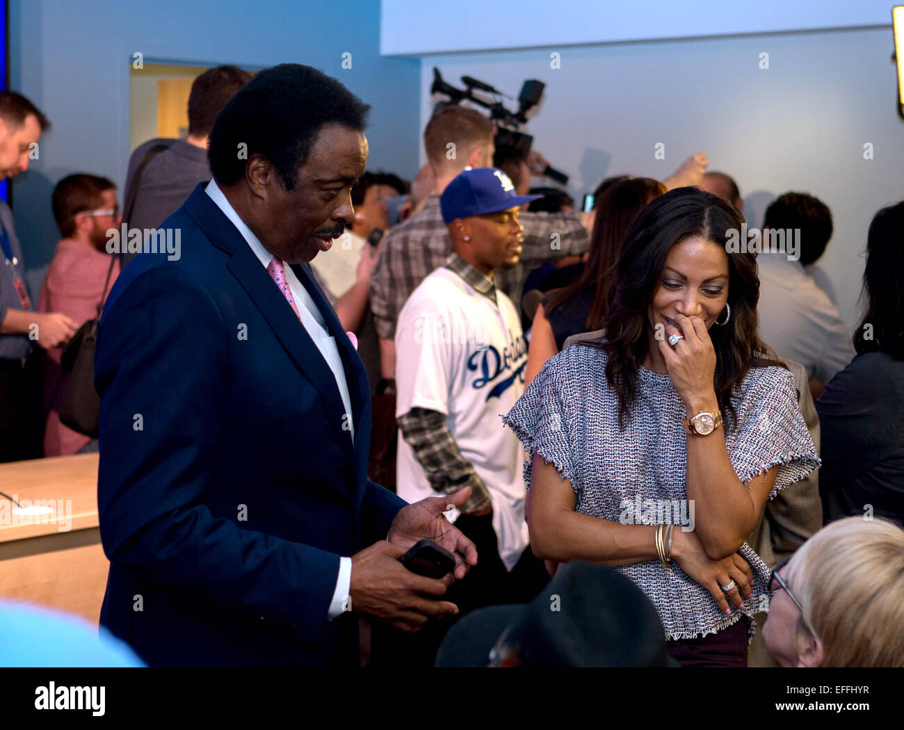 Los Angeles, CA, USA. 7th Jan, 2015. Johari Smith Rollins has a chat ...