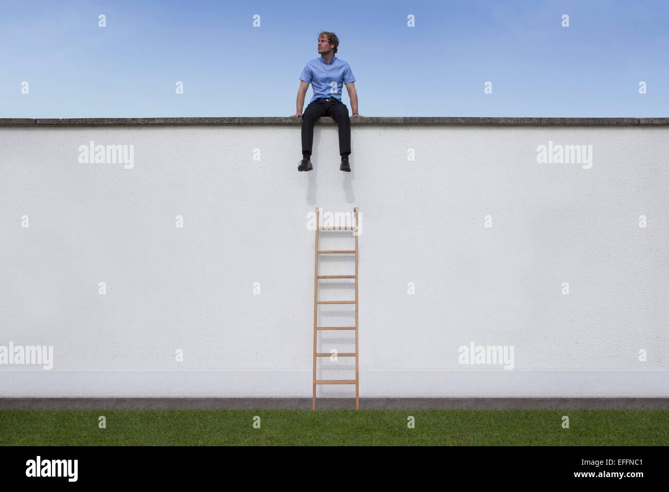 Man On Ladder Stock Photos & Man On Ladder Stock Images - Alamy