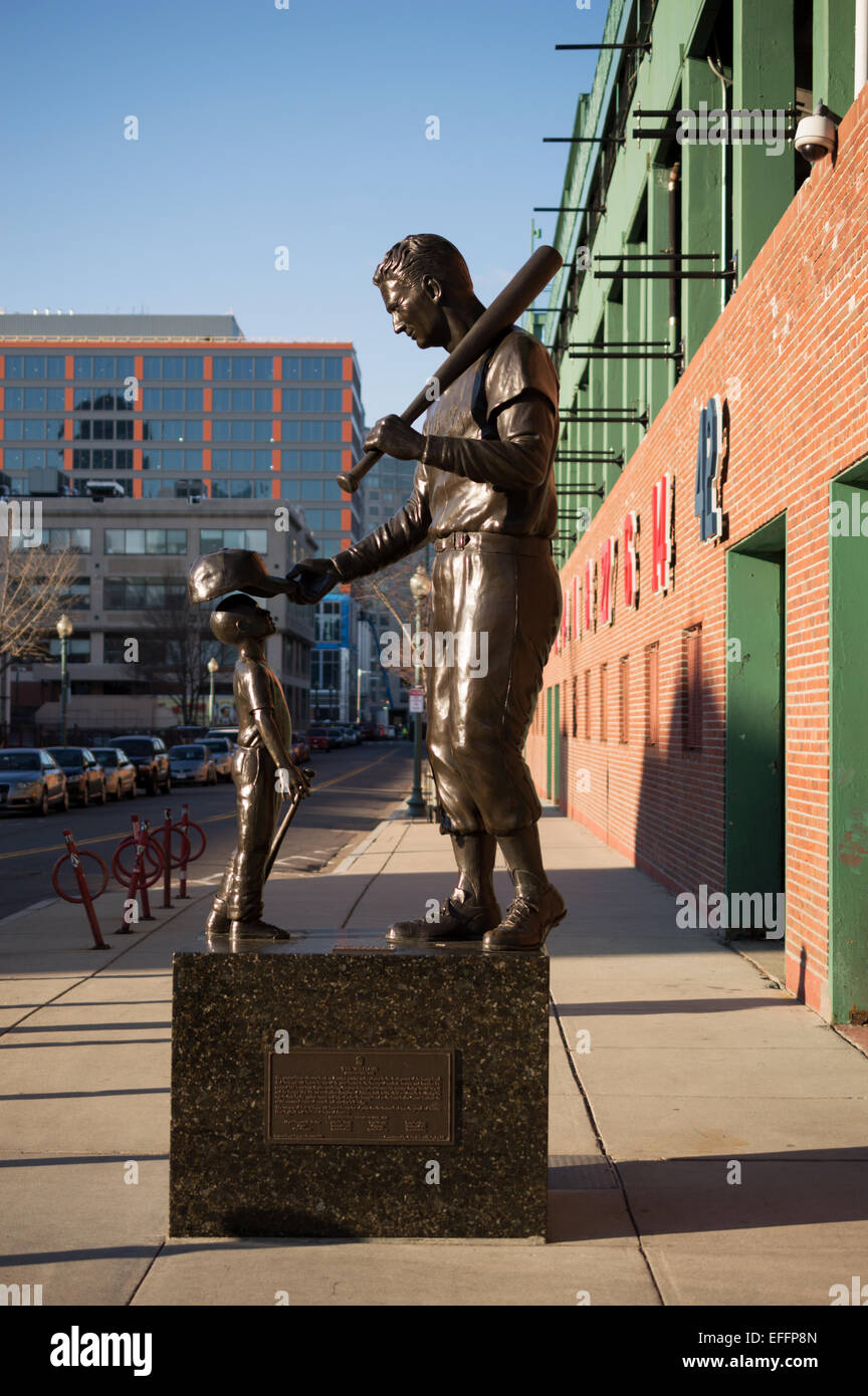 Ted Williams bronze statue outside Boston Red Sox baseball ground ...