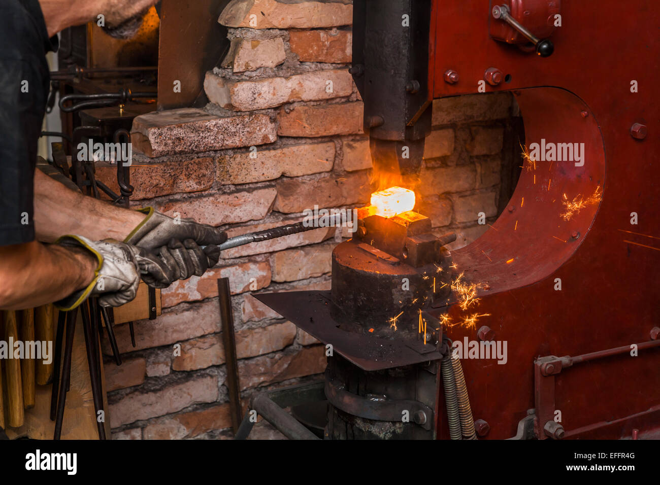 Blacksmith forging knife hi-res stock photography and images - Alamy