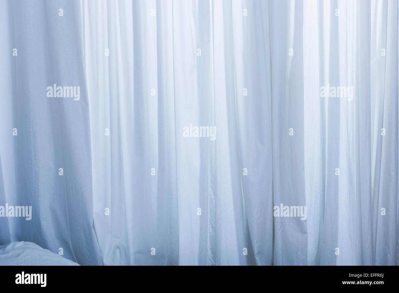 White curtain room background hi-res stock photography and images - Alamy