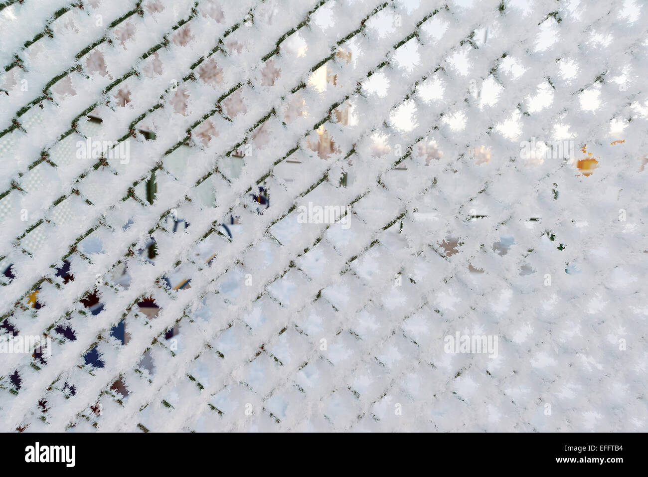 Small wire barrier hi-res stock photography and images - Alamy