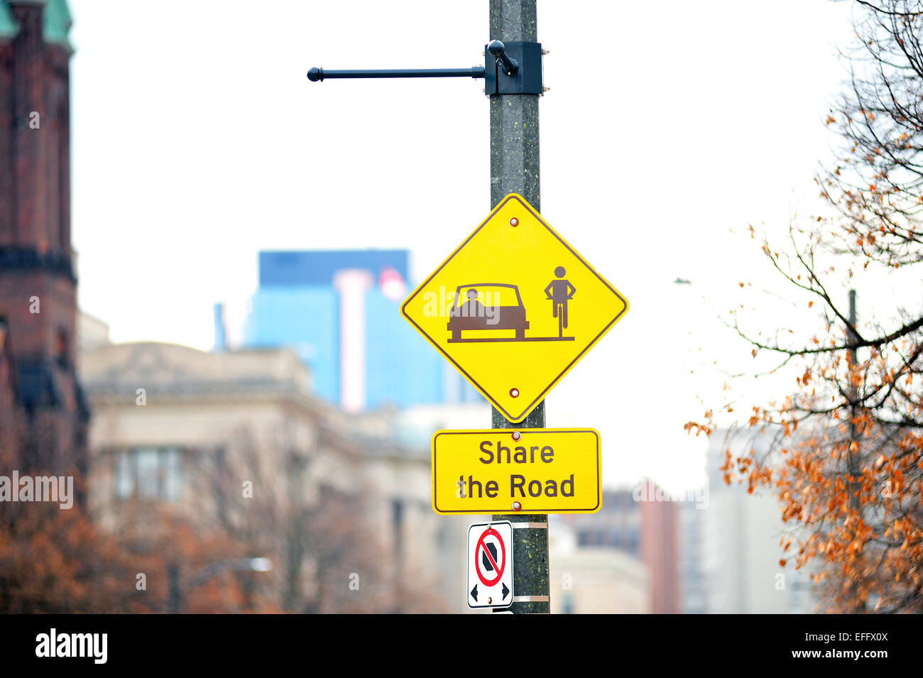 Car share sign hi-res stock photography and images - Alamy