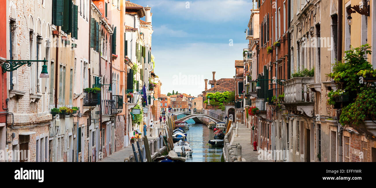 Pise house hi-res stock photography and images - Alamy