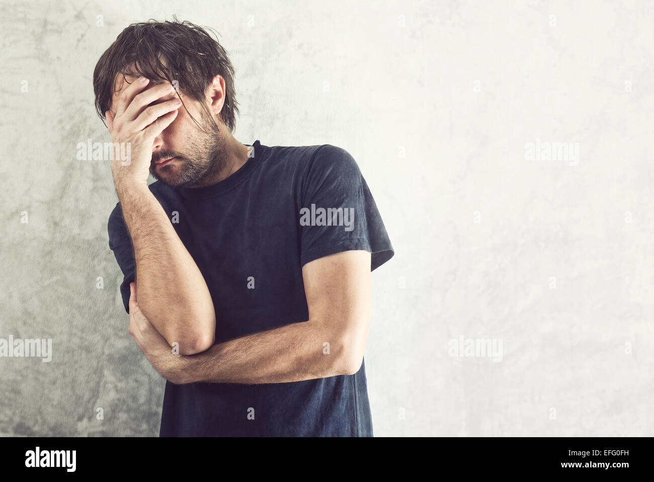 Face crying hi-res stock photography and images - Alamy