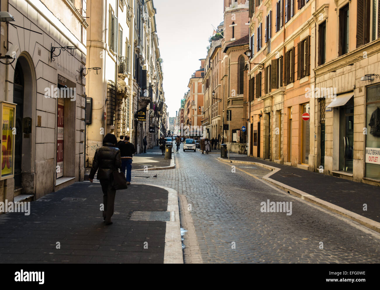 Streets of rome hi-res stock photography and images - Alamy
