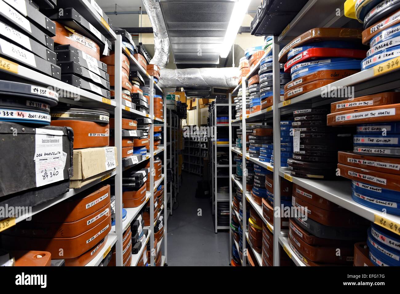 Room 2015 film hi-res stock photography and images - Alamy