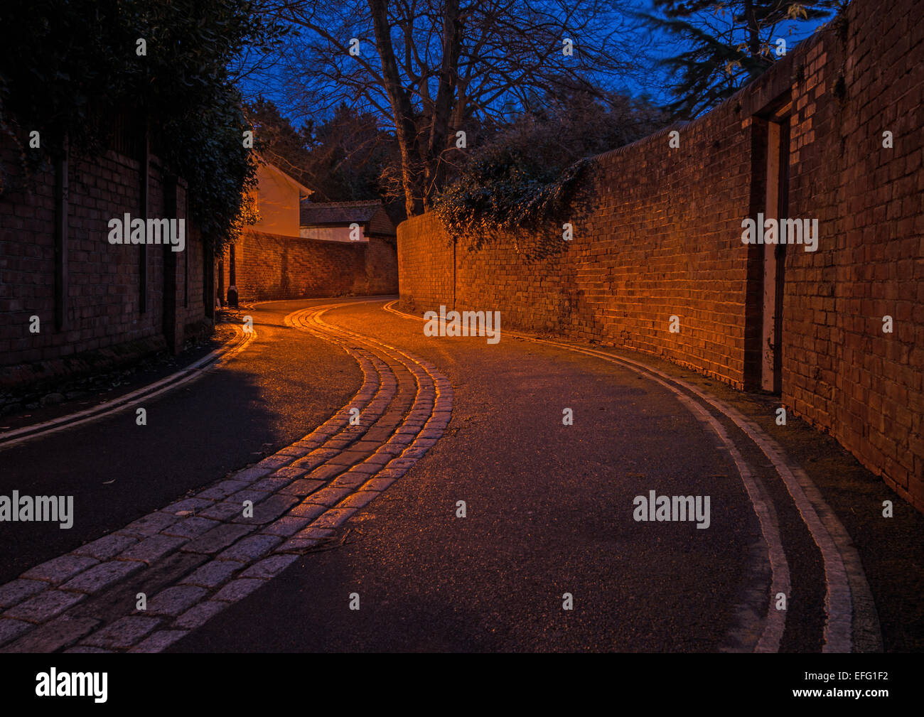 Narrow back lane hi-res stock photography and images - Alamy