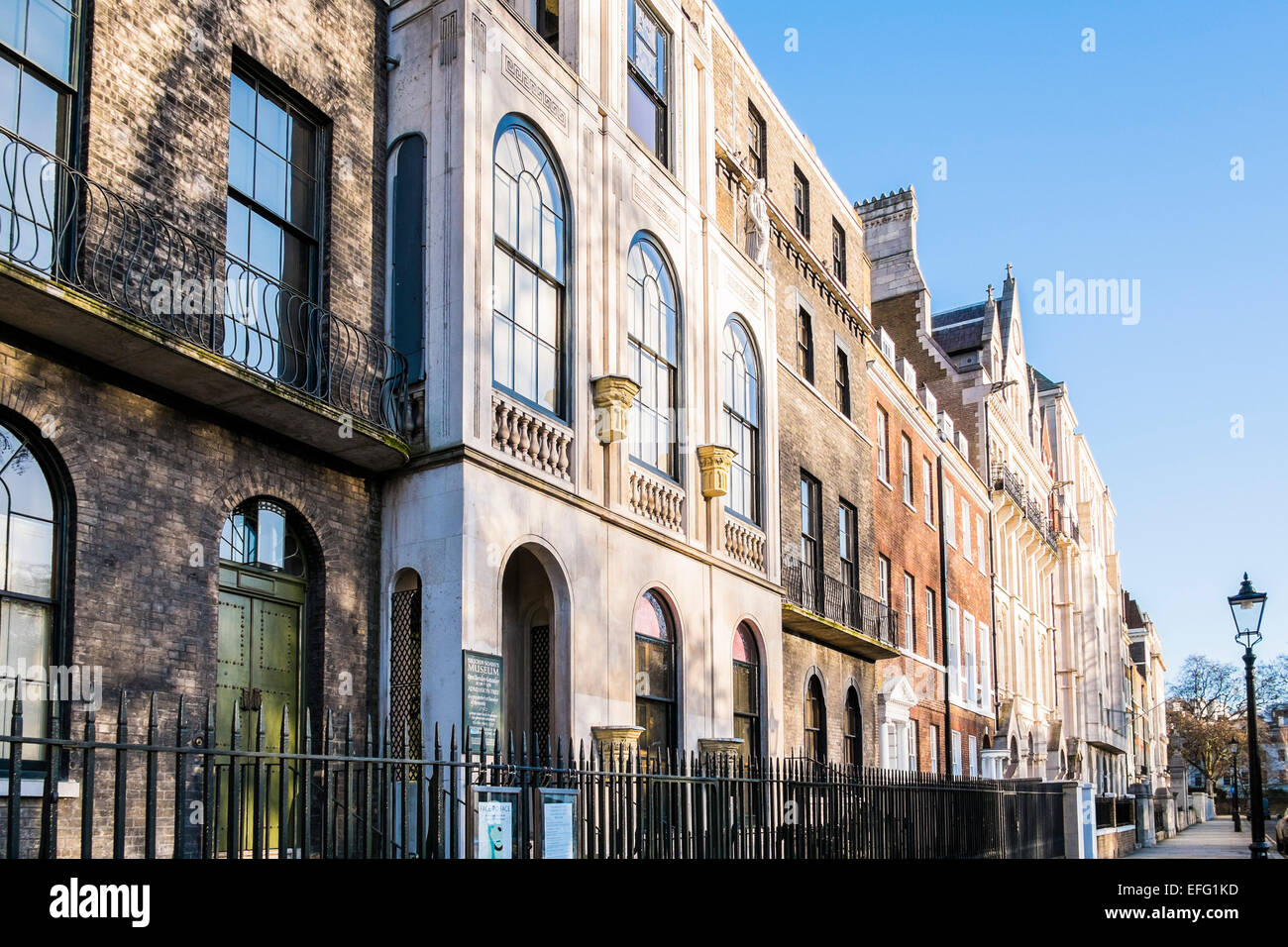 Lincolns inn fields hi-res stock photography and images - Alamy